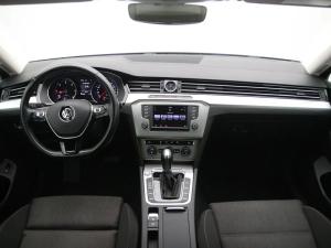 Volkswagen Passat 2016 in Vilnius, with an engine capacity of 1.60 L and mileage of 201 thousand km for 10699 €, photo 3 on AUTOMOTO.COM.LV