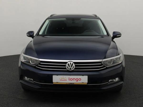 Volkswagen Passat 2016 in Vilnius, with an engine capacity of 1.60 L and mileage of 238 thousand km for 9999 €, photo 3 on AUTOMOTO.COM.LV