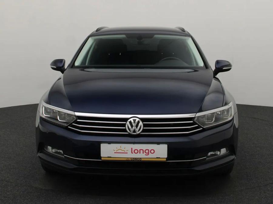 Volkswagen Passat 2016 in Vilnius, with an engine capacity of 1.60 L and mileage of 238 thousand km for 9999 €, photo 4 on AUTOMOTO.COM.LV