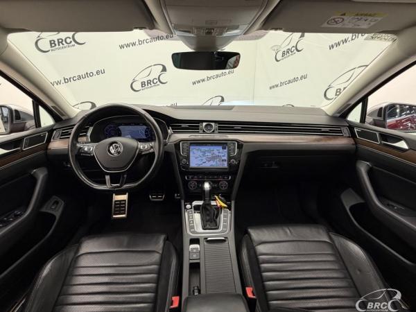 Volkswagen Passat 2016 in Vilnius, with an engine capacity of 1.97 L and mileage of 252 thousand km for 14900 €, photo 3 on AUTOMOTO.COM.LV
