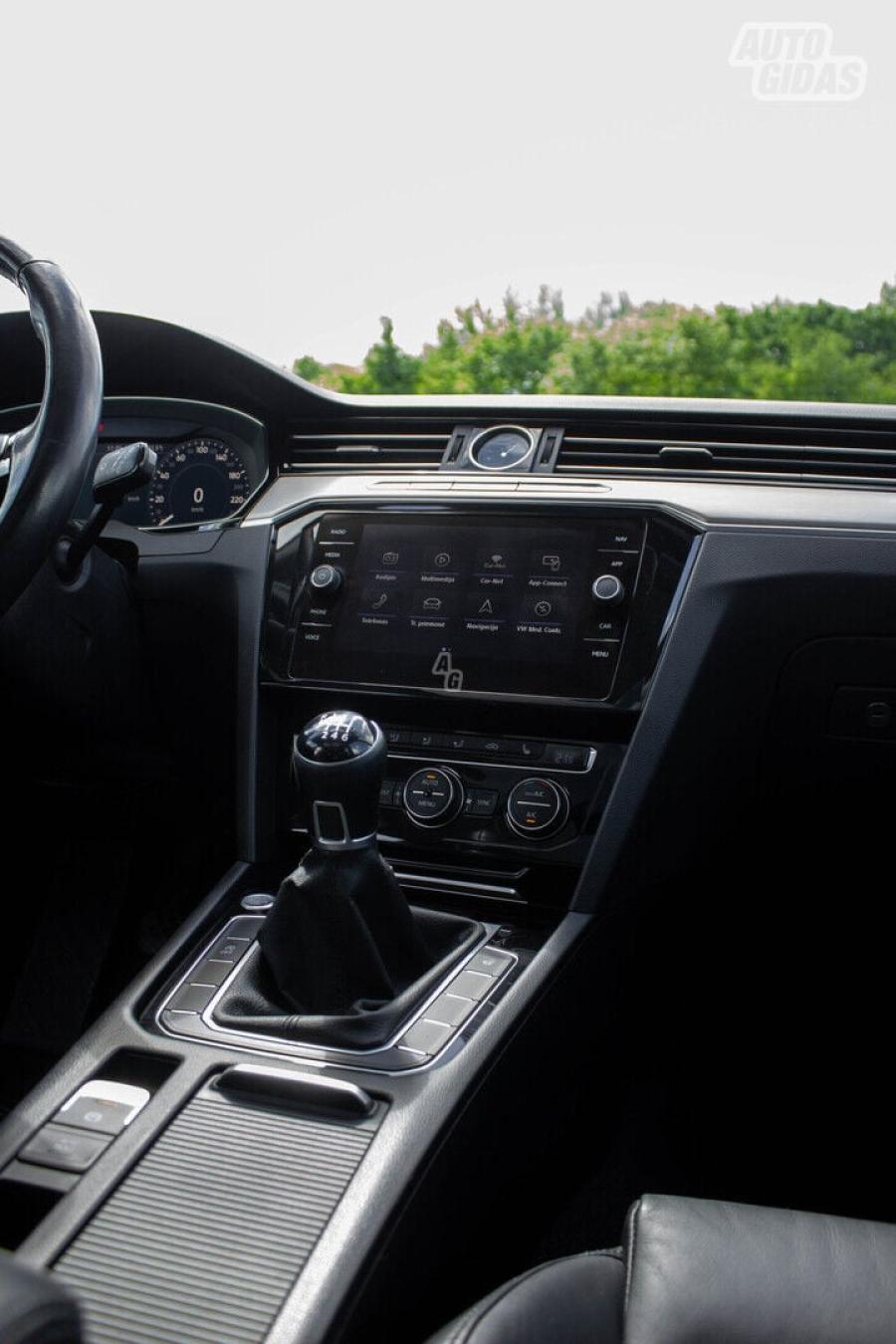 Volkswagen Passat 2017 in Kaunas, with an engine capacity of 2.00 L and mileage of 272 thousand km for 10600 €, photo 15 on AUTOMOTO.COM.LV
