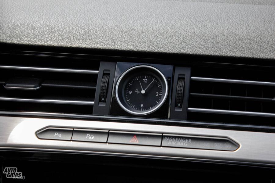 Volkswagen Passat 2017 in Kaunas, with an engine capacity of 2.00 L and mileage of 272 thousand km for 10600 €, photo 16 on AUTOMOTO.COM.LV