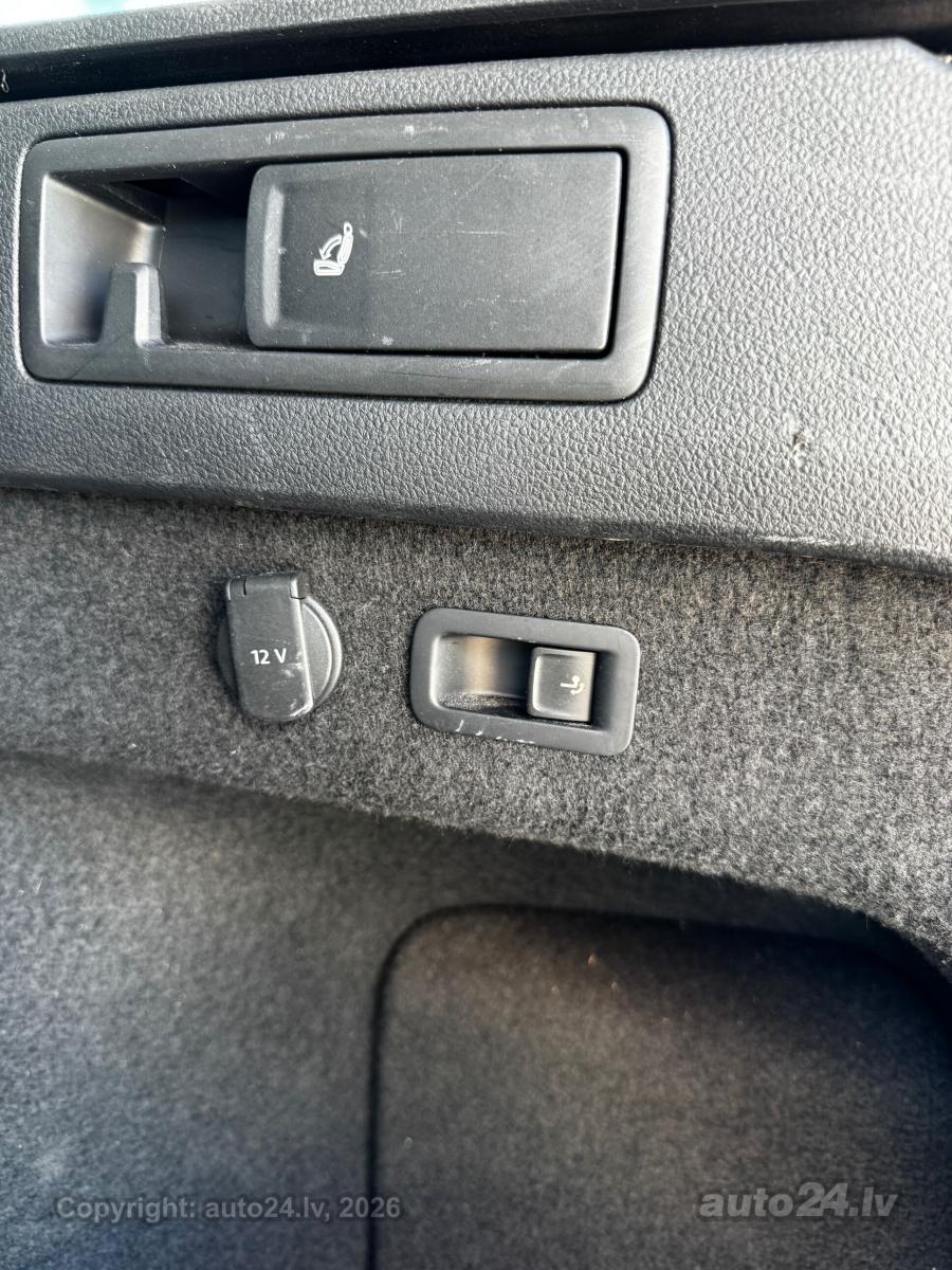 Volkswagen Passat 2017 in Tallinn, with an engine capacity of 2.00 L and mileage of 190 thousand km for 16800 €, photo 13 on AUTOMOTO.COM.LV