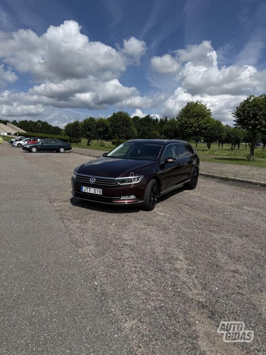 Volkswagen Passat 2017 in Kaunas, with an engine capacity of 2.00 L and mileage of 306 thousand km for 11800 €, photo 1 on AUTOMOTO.COM.LV