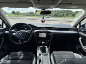 Volkswagen Passat 2017 in Kaunas, with an engine capacity of 2.00 L and mileage of 306 thousand km for 11800 €, photo 12 on AUTOMOTO.COM.LV