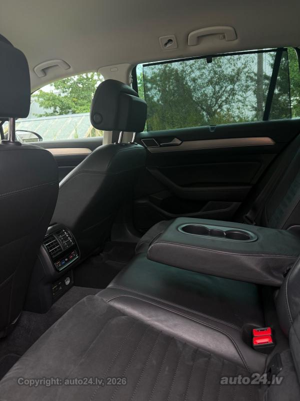 Volkswagen Passat 2017 in Tallinn, with an engine capacity of 2.00 L and mileage of 270 thousand km for 12999 €, photo 9 on AUTOMOTO.COM.LV