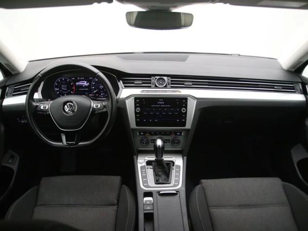 Volkswagen Passat 2018 in Vilnius, with an engine capacity of 1.40 L and mileage of 180 thousand km for 12999 €, photo 2 on AUTOMOTO.COM.LV
