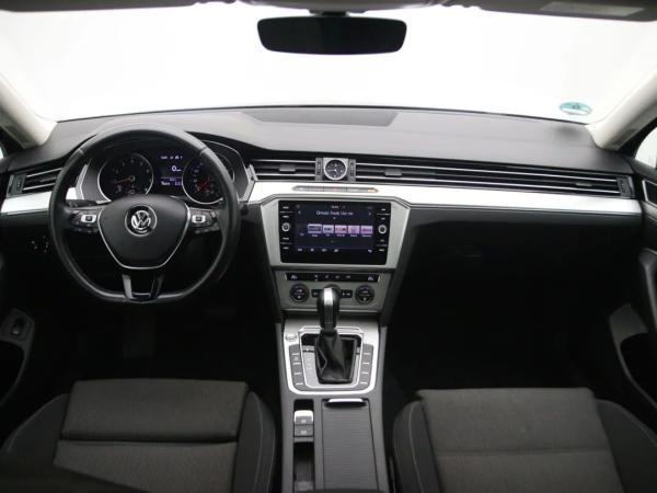 Volkswagen Passat 2018 in Vilnius, with an engine capacity of 1.40 L and mileage of 192 thousand km for 12199 €, photo 2 on AUTOMOTO.COM.LV