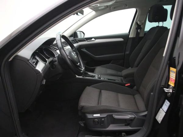 Volkswagen Passat 2018 in Vilnius, with an engine capacity of 1.40 L and mileage of 192 thousand km for 12199 €, photo 4 on AUTOMOTO.COM.LV
