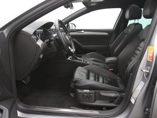 Volkswagen Passat 2018 Viļņa, ar dzinēja tilpumu 2.00 L un nobraukumu 196 tūkst. km par 15599 €, foto 4 vietnē AUTOMOTO.COM.LV