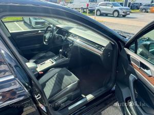 Volkswagen Passat 2018 in Tallinn, with an engine capacity of 2.00 L and mileage of 204 thousand km for 13550 €, photo 10 on AUTOMOTO.COM.LV