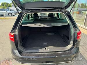 Volkswagen Passat 2018 in Tallinn, with an engine capacity of 2.00 L and mileage of 204 thousand km for 13550 €, photo 11 on AUTOMOTO.COM.LV