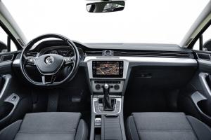 Volkswagen Passat 2019 in Riga, with an engine capacity of 1.50 L and mileage of 163 thousand km for 12850 €, photo 9 on AUTOMOTO.COM.LV