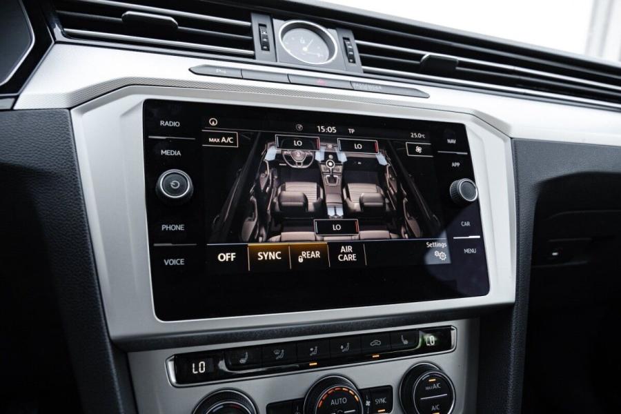 Volkswagen Passat 2019 in Riga, with an engine capacity of 1.50 L and mileage of 163 thousand km for 12850 €, photo 15 on AUTOMOTO.COM.LV