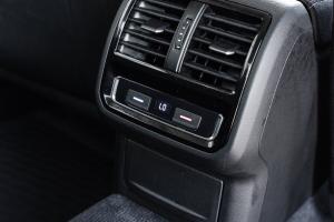 Volkswagen Passat 2019 in Riga, with an engine capacity of 1.50 L and mileage of 163 thousand km for 12850 €, photo 25 on AUTOMOTO.COM.LV