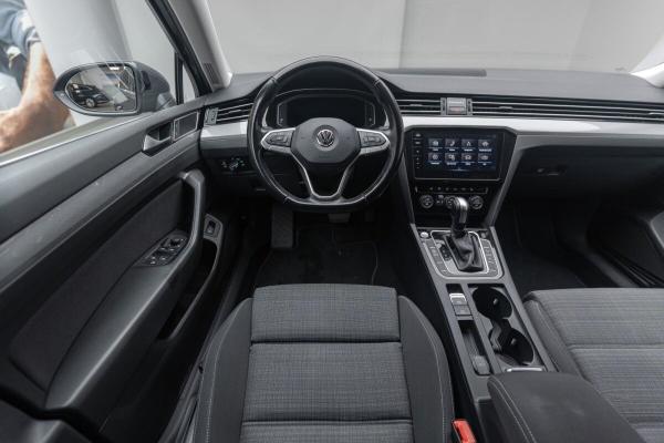 Volkswagen Passat 2020 in Peetri, with an engine capacity of 2.00 L and mileage of 169 thousand km for 22450 €, photo 11 on AUTOMOTO.COM.LV
