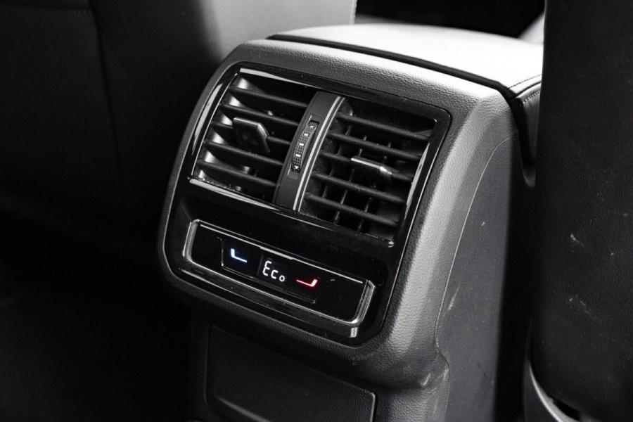 Volkswagen Passat 2021 in Riga, with an engine capacity of 1.40 L and mileage of 134 thousand km for 20700 €, photo 10 on AUTOMOTO.COM.LV