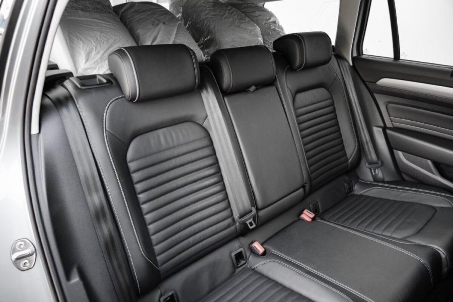 Volkswagen Passat 2021 in Riga, with an engine capacity of 1.40 L and mileage of 134 thousand km for 20700 €, photo 11 on AUTOMOTO.COM.LV