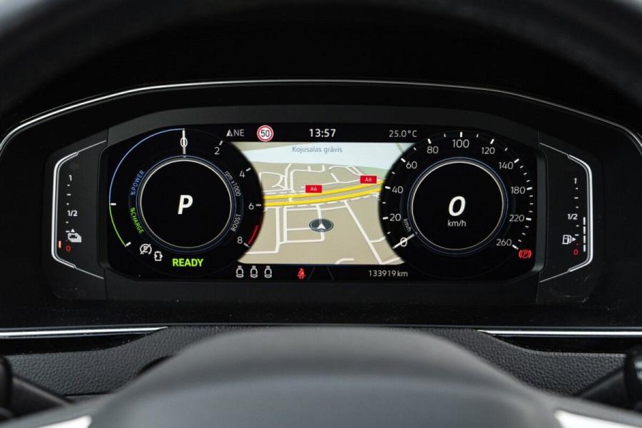 Volkswagen Passat 2021 in Riga, with an engine capacity of 1.40 L and mileage of 134 thousand km for 20700 €, photo 19 on AUTOMOTO.COM.LV
