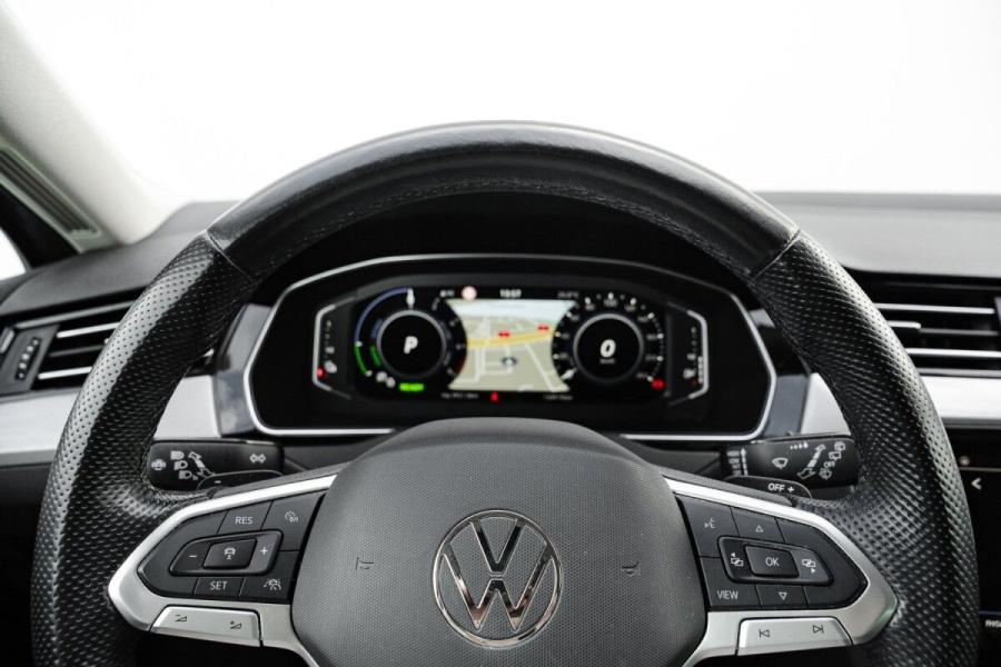 Volkswagen Passat 2021 in Riga, with an engine capacity of 1.40 L and mileage of 134 thousand km for 20700 €, photo 22 on AUTOMOTO.COM.LV