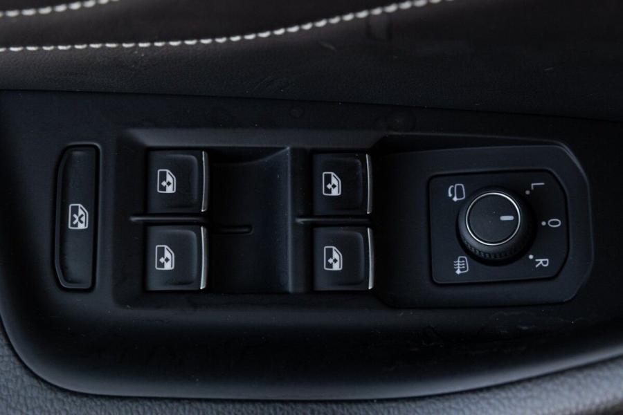 Volkswagen Passat 2021 Ventspils, ar dzinēja tilpumu 2.00 L un nobraukumu 158 tūkst. km par 20300 €, foto 32 vietnē AUTOMOTO.COM.LV