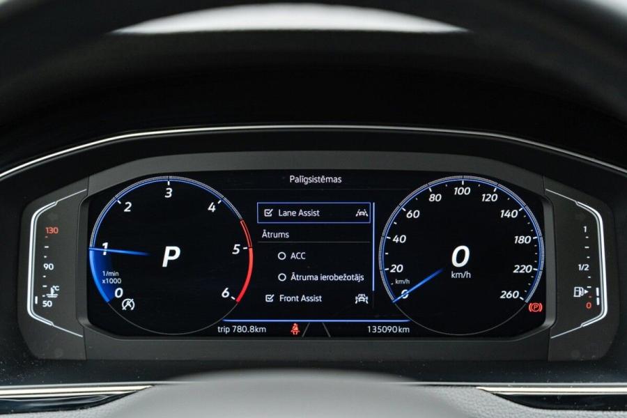 Volkswagen Passat 2022 Mārupe, ar dzinēja tilpumu 2.00 L un nobraukumu 135 tūkst. km par 21800 €, foto 14 vietnē AUTOMOTO.COM.LV