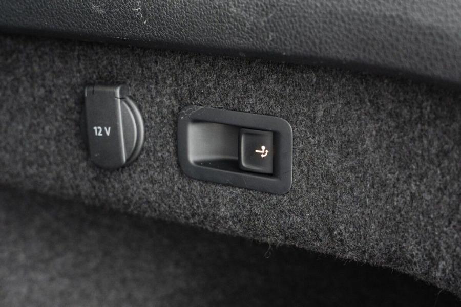 Volkswagen Passat 2022 Mārupe, ar dzinēja tilpumu 2.00 L un nobraukumu 135 tūkst. km par 21800 €, foto 31 vietnē AUTOMOTO.COM.LV