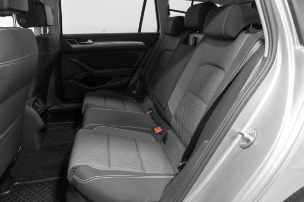 Volkswagen Passat 2022 in Vilnius, with an engine capacity of 2.00 L and mileage of 156 thousand km for 18900 €, photo 6 on AUTOMOTO.COM.LV