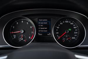 Volkswagen Passat 2022 in Riga, with an engine capacity of 1.50 L and mileage of 75 thousand km for 18500 €, photo 15 on AUTOMOTO.COM.LV