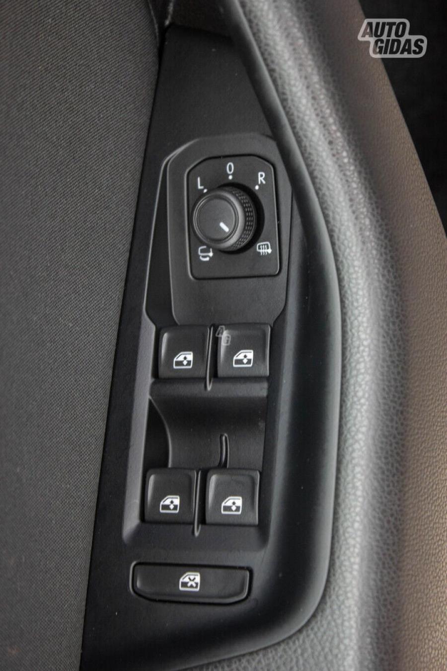 Volkswagen Passat 2022 in Kaunas, with an engine capacity of 2.00 L and mileage of 159 thousand km for 16900 €, photo 21 on AUTOMOTO.COM.LV