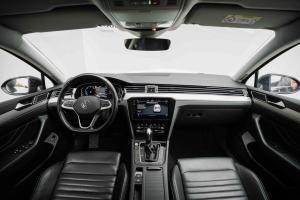 Volkswagen Passat 2022 in Peetri, with an engine capacity of 2.00 L and mileage of 151 thousand km for 24700 €, photo 8 on AUTOMOTO.COM.LV