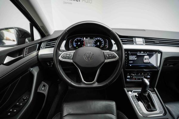 Volkswagen Passat 2022 in Peetri, with an engine capacity of 2.00 L and mileage of 151 thousand km for 24700 €, photo 8 on AUTOMOTO.COM.LV
