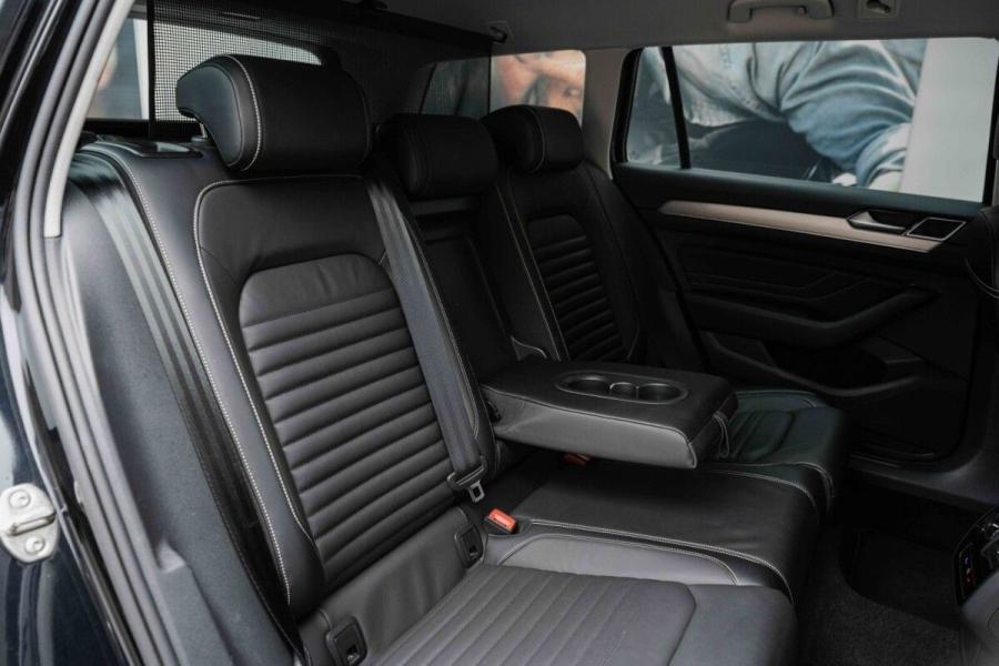 Volkswagen Passat 2022 in Peetri, with an engine capacity of 2.00 L and mileage of 151 thousand km for 24700 €, photo 12 on AUTOMOTO.COM.LV