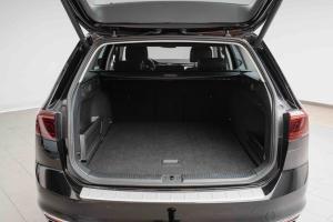 Volkswagen Passat 2022 in Peetri, with an engine capacity of 2.00 L and mileage of 151 thousand km for 24700 €, photo 14 on AUTOMOTO.COM.LV