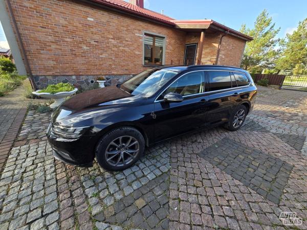 Volkswagen Passat 2022 in Kretinga, with an engine capacity of 2.00 L and mileage of 173 thousand km for 16999 €, photo 1 on AUTOMOTO.COM.LV