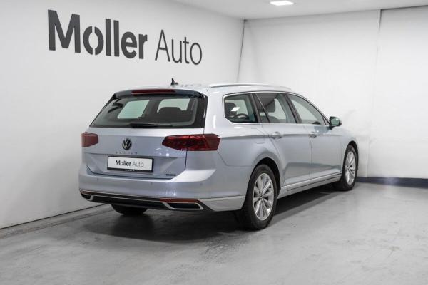 Volkswagen Passat 2023 in Vilnius, with an engine capacity of 2.00 L and mileage of 138 thousand km for 23900 €, photo 6 on AUTOMOTO.COM.LV