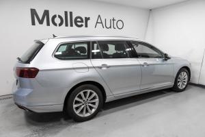 Volkswagen Passat 2023 in Vilnius, with an engine capacity of 2.00 L and mileage of 138 thousand km for 23900 €, photo 8 on AUTOMOTO.COM.LV