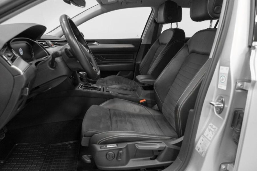 Volkswagen Passat 2023 in Vilnius, with an engine capacity of 2.00 L and mileage of 138 thousand km for 23900 €, photo 9 on AUTOMOTO.COM.LV