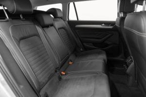 Volkswagen Passat 2023 in Vilnius, with an engine capacity of 2.00 L and mileage of 138 thousand km for 23900 €, photo 12 on AUTOMOTO.COM.LV