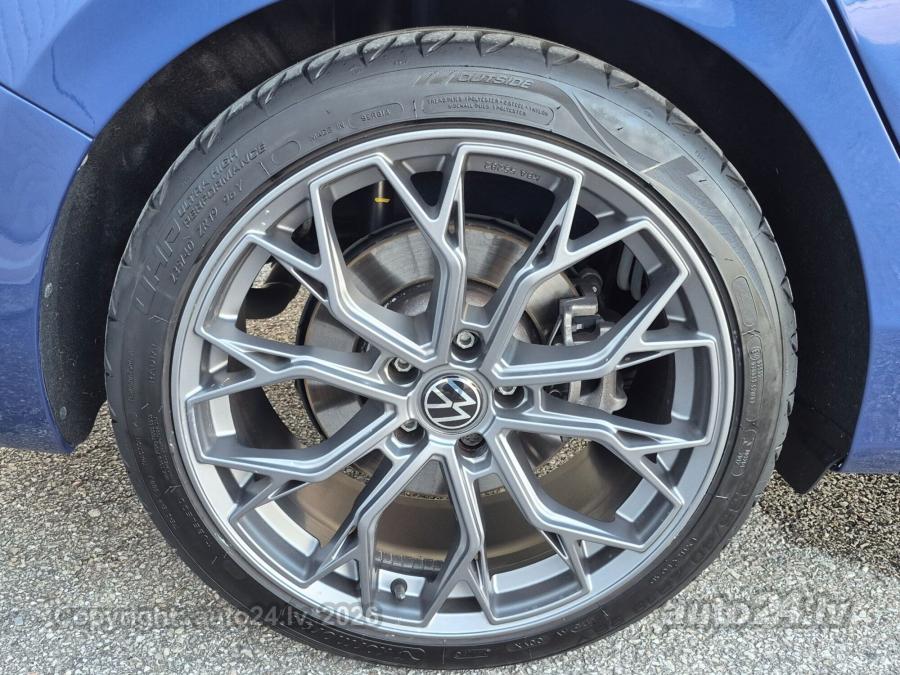Volkswagen Passat 2024 Tallina, ar dzinēja tilpumu 2.00 L un nobraukumu 18 tūkst. km par 41999 €, foto 12 vietnē AUTOMOTO.COM.LV