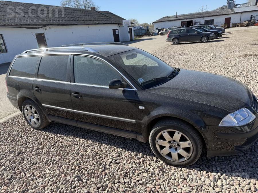Black Volkswagen passat-variant 2003 in Jelgava, with an engine capacity of 1.90 L and mileage of 313 thousand km for 1300 €, photo 5 on AUTOMOTO.COM.LV