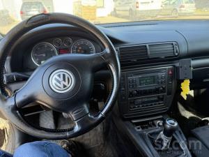 Black Volkswagen passat-variant 2003 in Jelgava, with an engine capacity of 1.90 L and mileage of 313 thousand km for 1300 €, photo 8 on AUTOMOTO.COM.LV