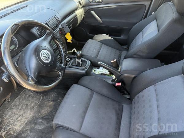 Black Volkswagen passat-variant 2003 in Jelgava, with an engine capacity of 1.90 L and mileage of 313 thousand km for 1300 €, photo 8 on AUTOMOTO.COM.LV