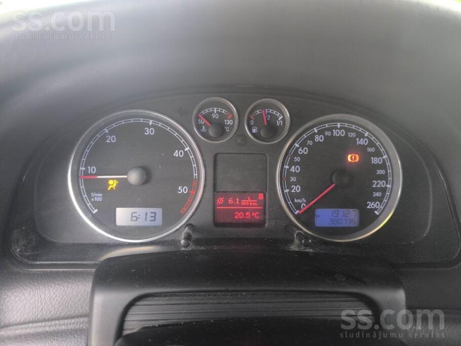 Black Volkswagen passat-variant 2004 in Riga, with an engine capacity of 1.90 L and mileage of 380 thousand km for 950 €, photo 9 on AUTOMOTO.COM.LV