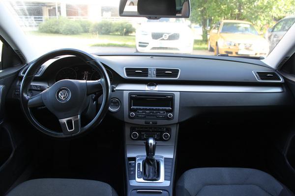 Melns Volkswagen passat-variant 2011 Tallina, ar dzinēja tilpumu 1.80 L un nobraukumu 233 tūkst. km par 4800 €, foto 8 vietnē AUTOMOTO.COM.LV