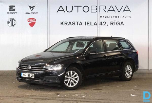 Melns Volkswagen passat-variant 2022 Rīga, ar dzinēja tilpumu 2.00 L un nobraukumu 44 tūkst. km par 21500 €, foto 1 vietnē AUTOMOTO.COM.LV