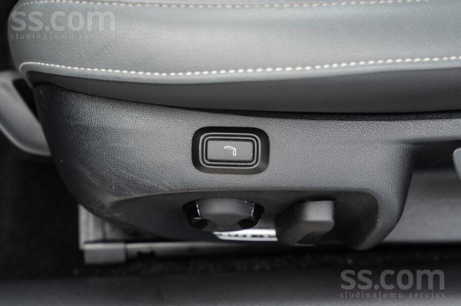 Zils Volkswagen passat-variant 2024 Rīga, ar dzinēja tilpumu 1.50 L un nobraukumu 67 tūkst. km par 29990 €, foto 10 vietnē AUTOMOTO.COM.LV