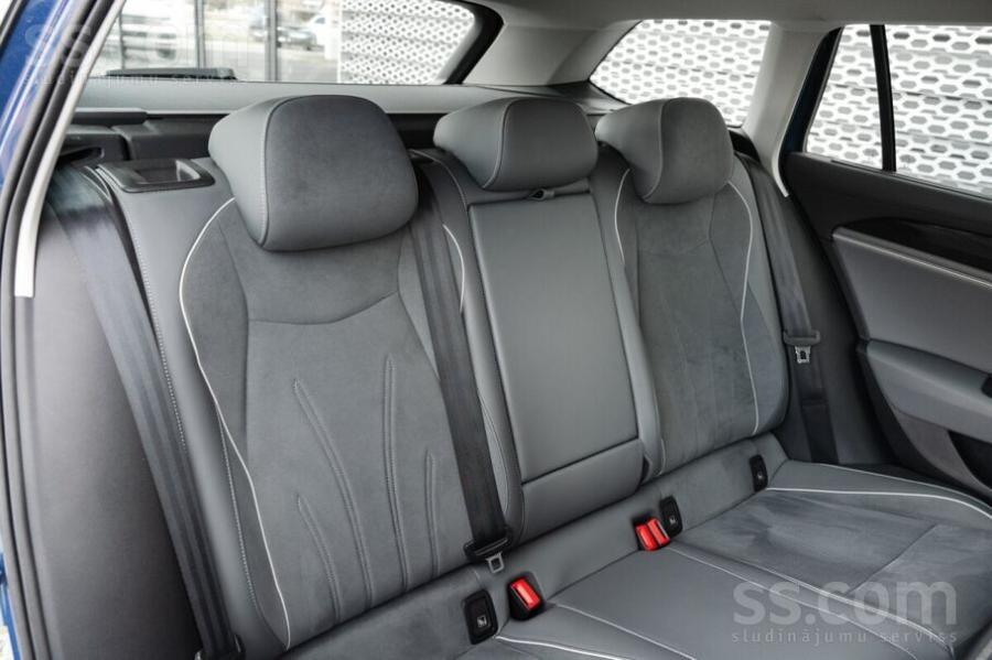 Zils Volkswagen passat-variant 2024 Rīga, ar dzinēja tilpumu 1.50 L un nobraukumu 67 tūkst. km par 29990 €, foto 32 vietnē AUTOMOTO.COM.LV
