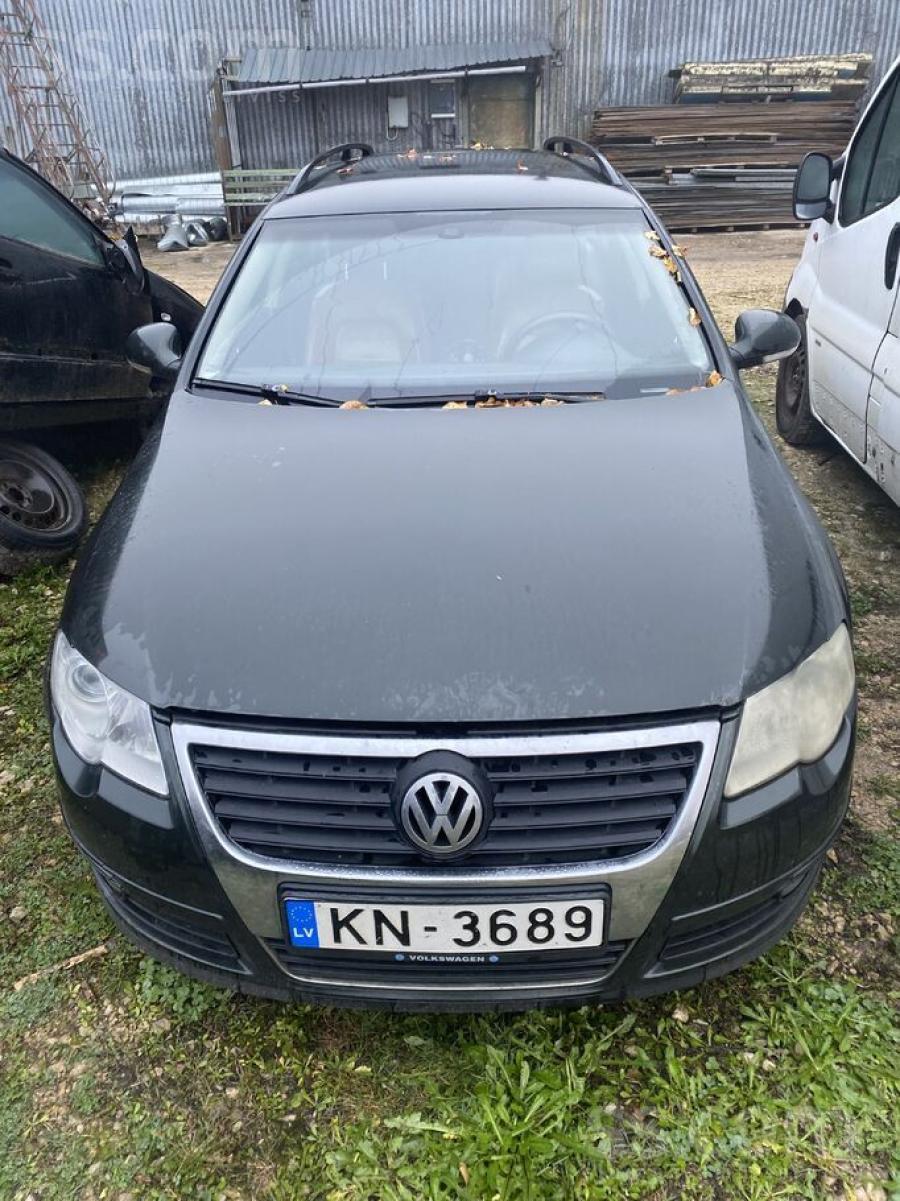 Green Volkswagen passat-variant 2006 in Riga, with an engine capacity of 2.00 L and mileage of 421 thousand km for 700 €, photo 3 on AUTOMOTO.COM.LV