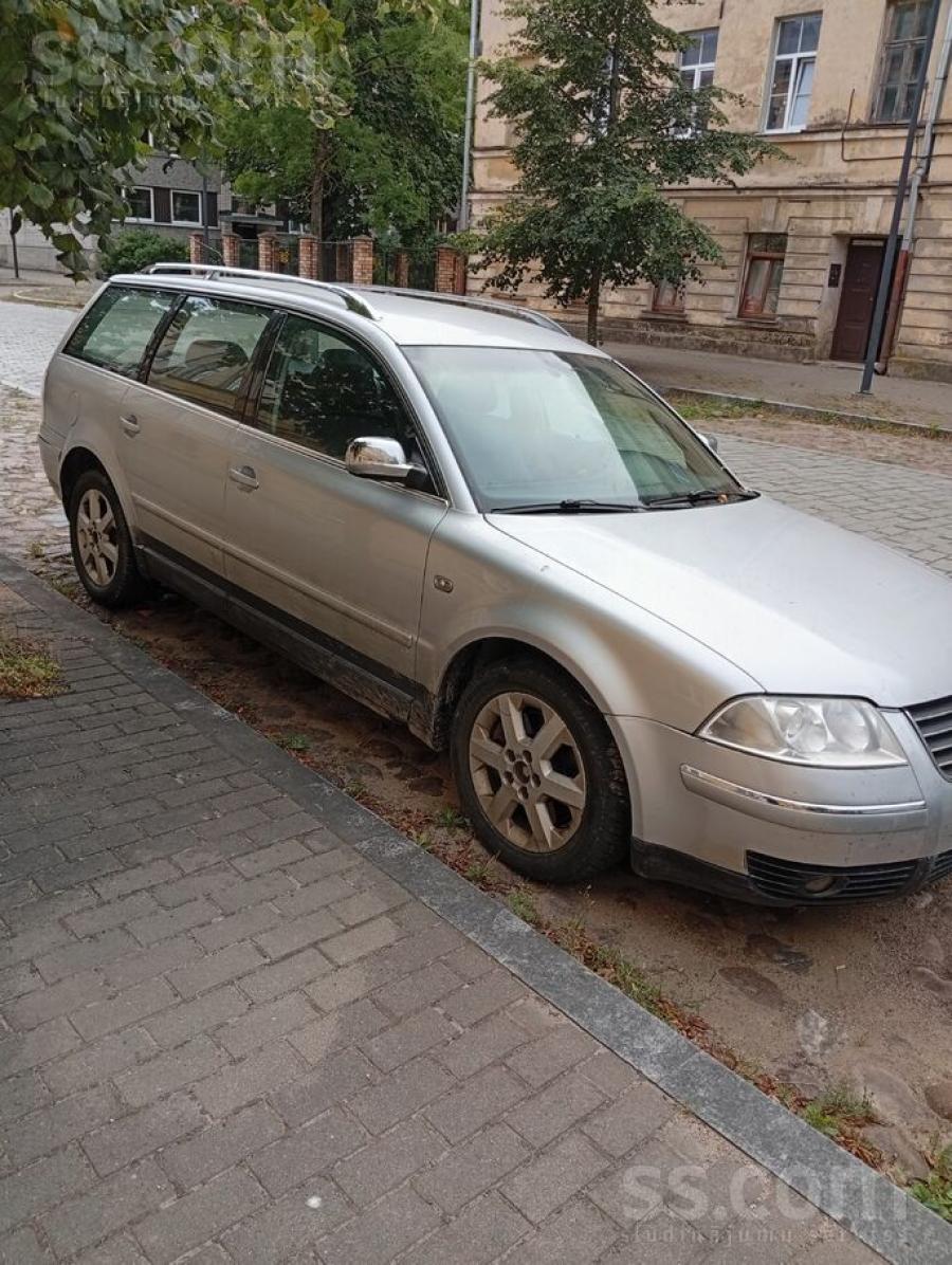 Grey Volkswagen passat-variant 2001 in Daugavpils, with an engine capacity of 2.50 L and mileage of 414 thousand km for 1100 €, photo 3 on AUTOMOTO.COM.LV